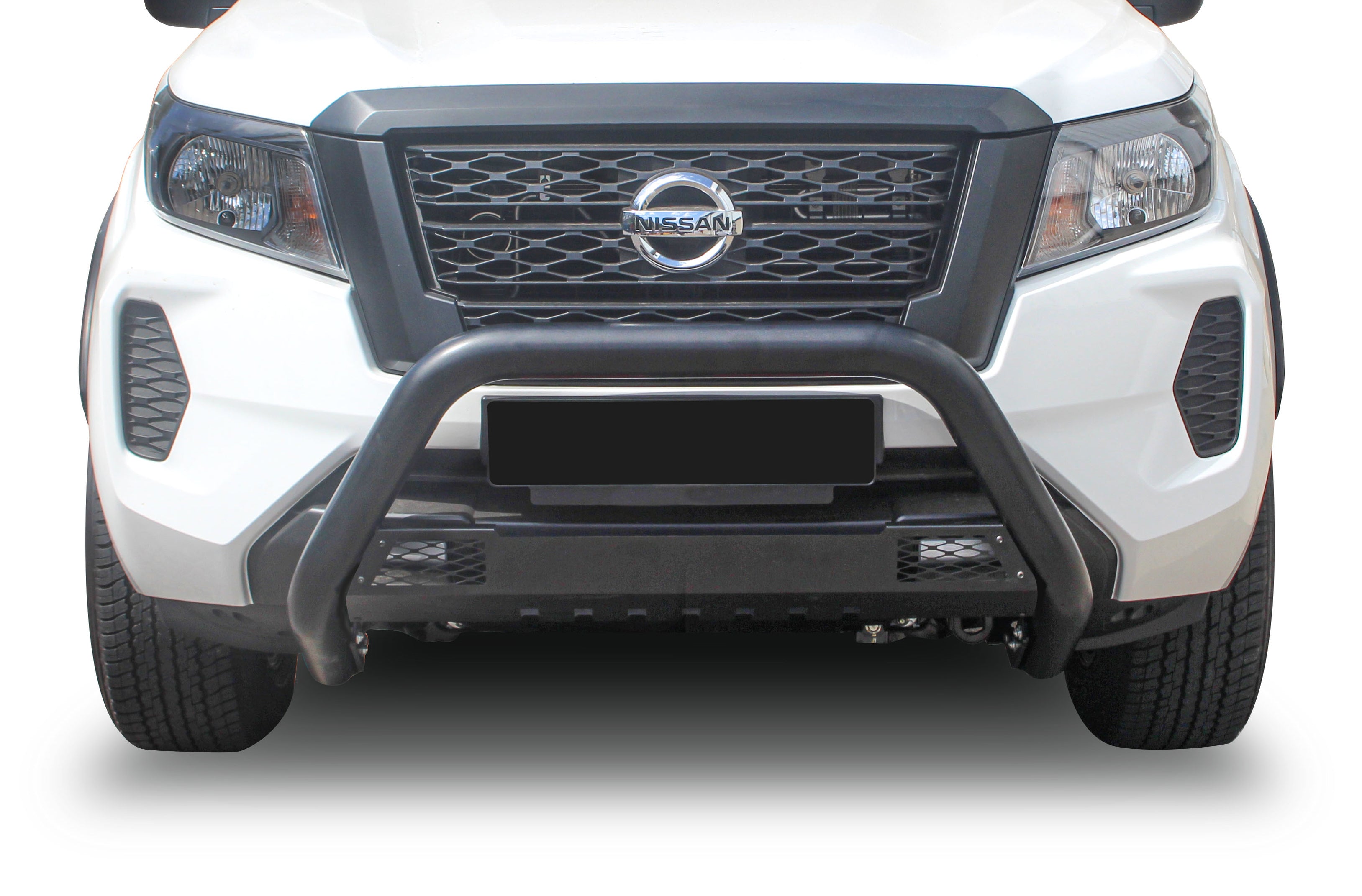 Nissan Navara Nudge Bar Black Premium 2021+ — Evorevo4x4