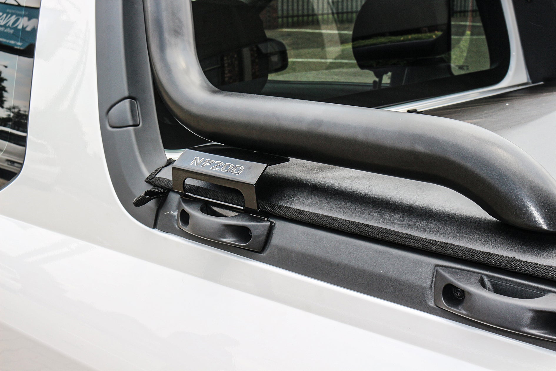 Nissan NP200 Roll Bar Stainless Black Premium 2010+ — Evorevo4x4